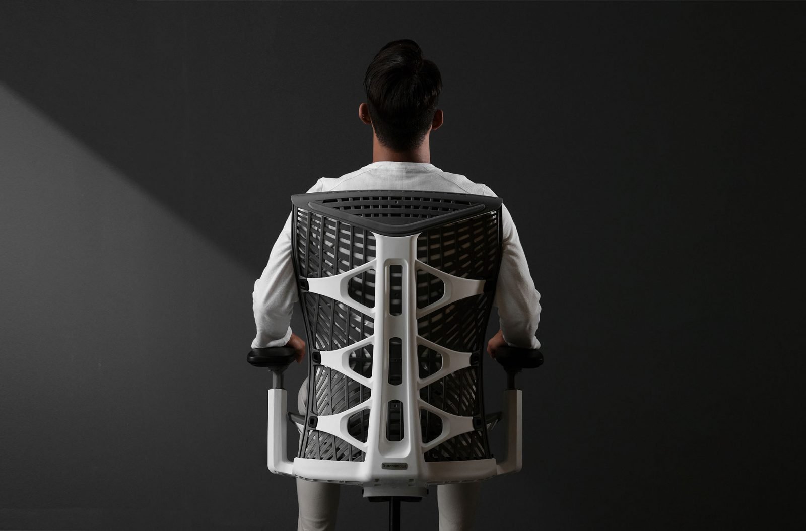 5 Most Comfortable & Ergonomic Chairs For Video Editors